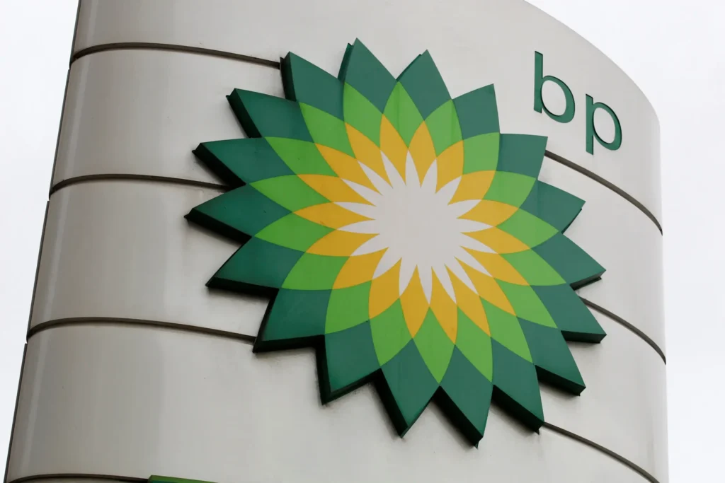 BP tem menor lucro em quase quatro anos com queda na demanda por ...